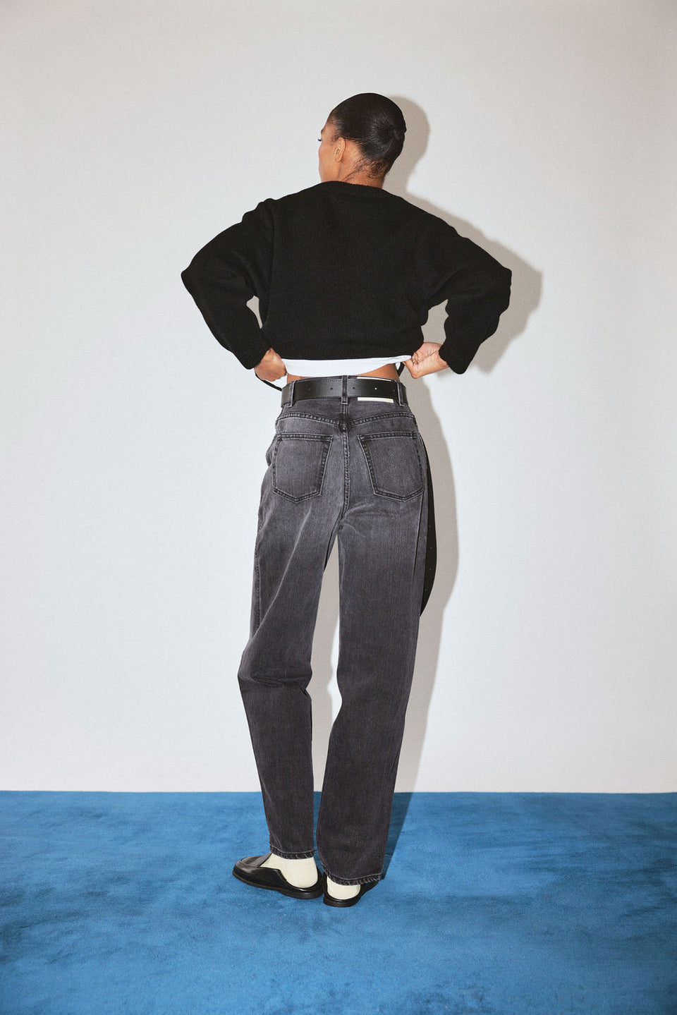 SLOANE VEE – James Street Co